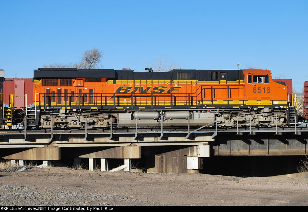 BNSF 6516